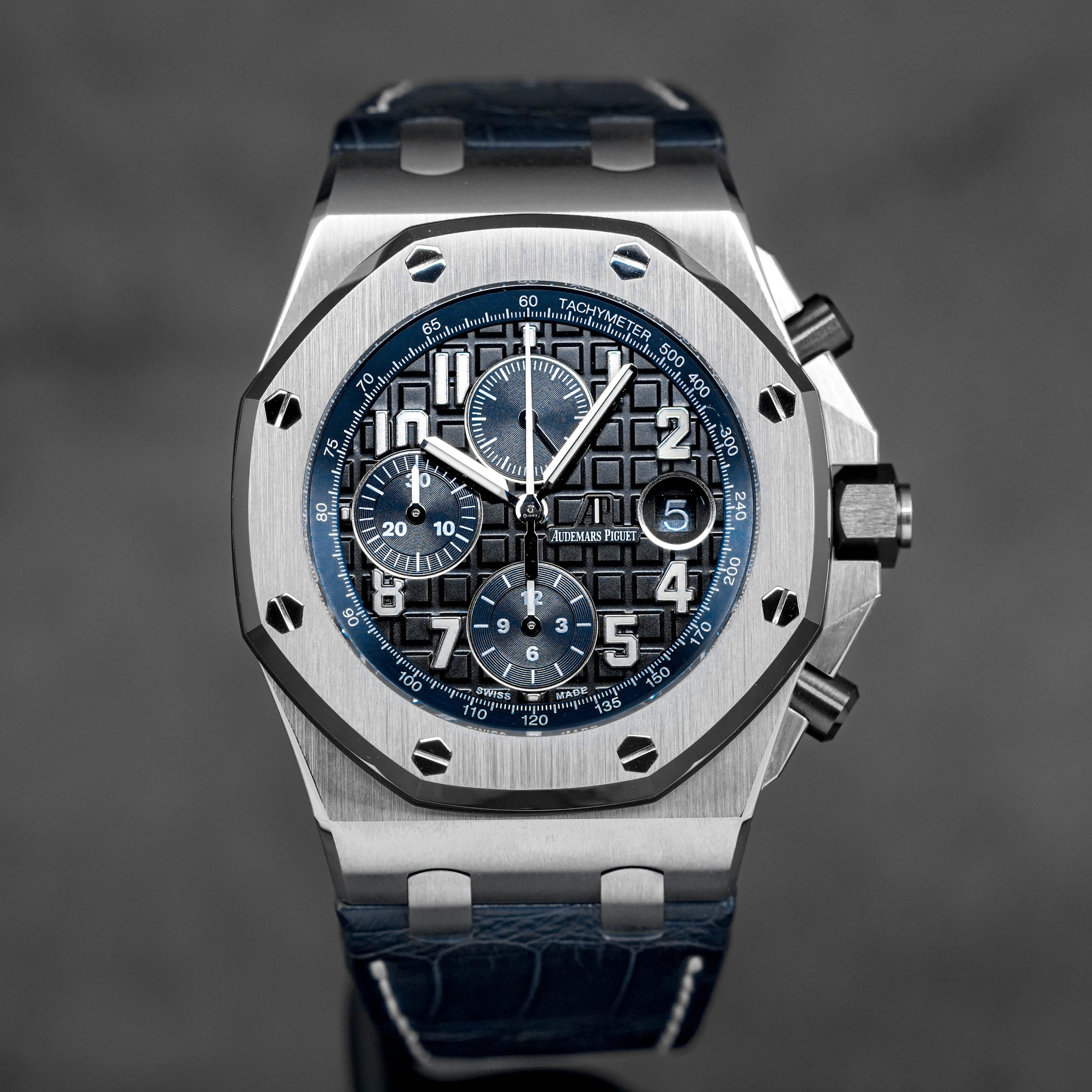 AUDEMARS PIGUET ROYAL OAK OFFSHORE CHRONOGRAPH 42MM 'BATMAN' (2018) - IDWX