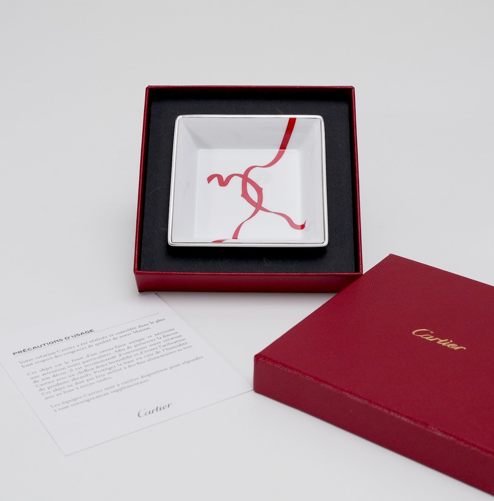 CARTIER PORCELAIN JEWELLERY TRAY (8CM X 8CM) - IDWX