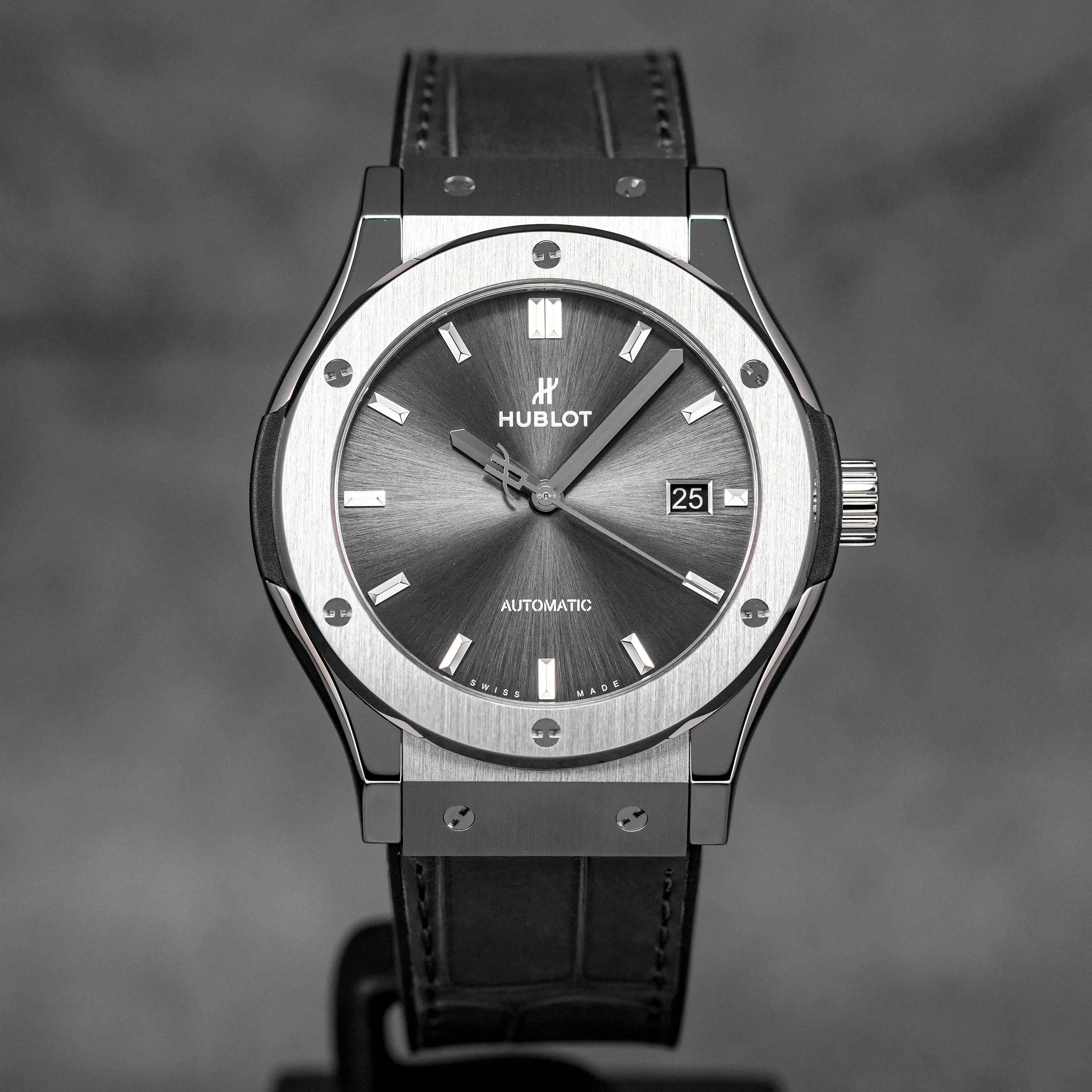 HUBLOT CLASSIC FUSION 42MM RACING GREY TITANIUM (2024) - IDWX