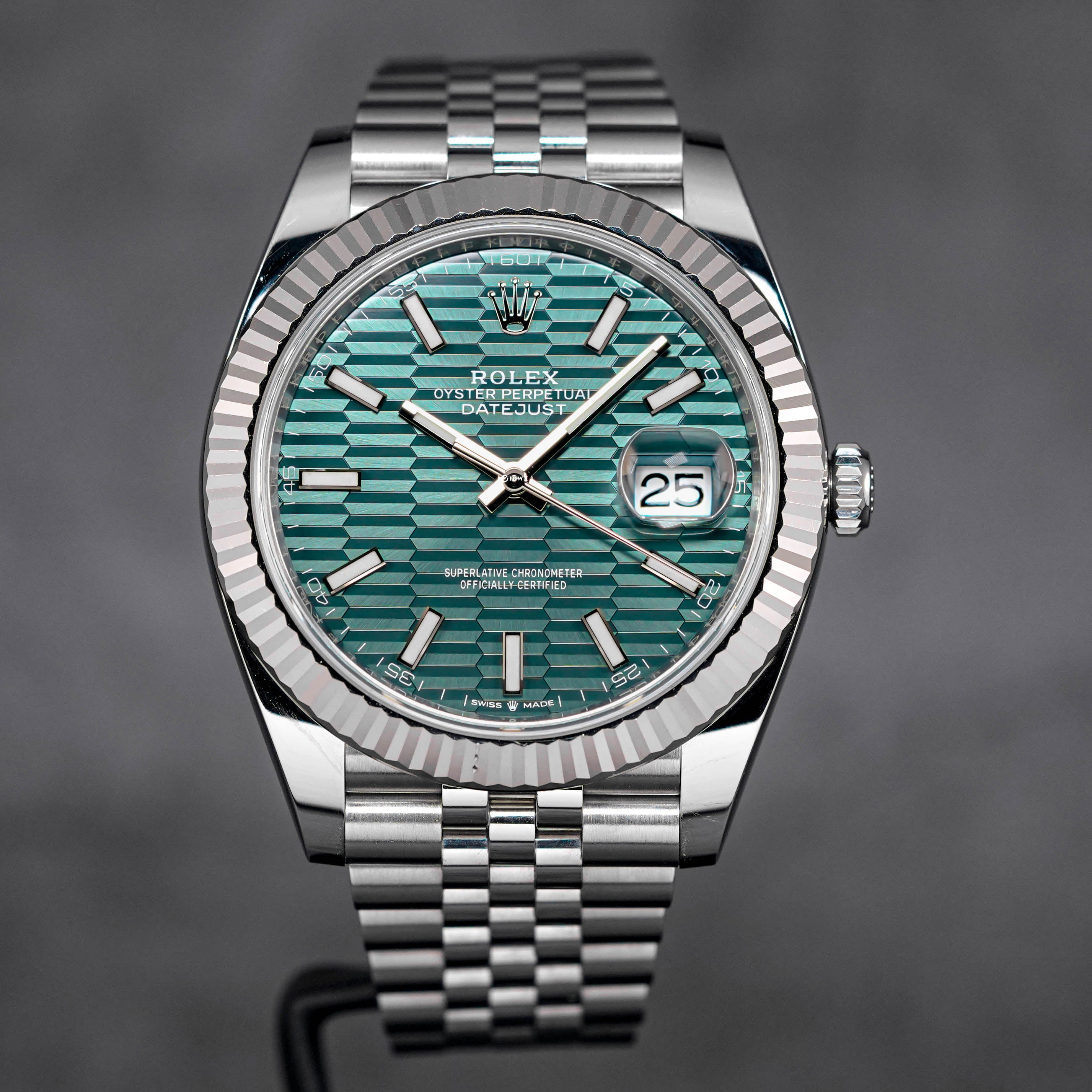 ROLEX DATEJUST 41MM MINT GREEN FLUTED DIAL (2023) - IDWX