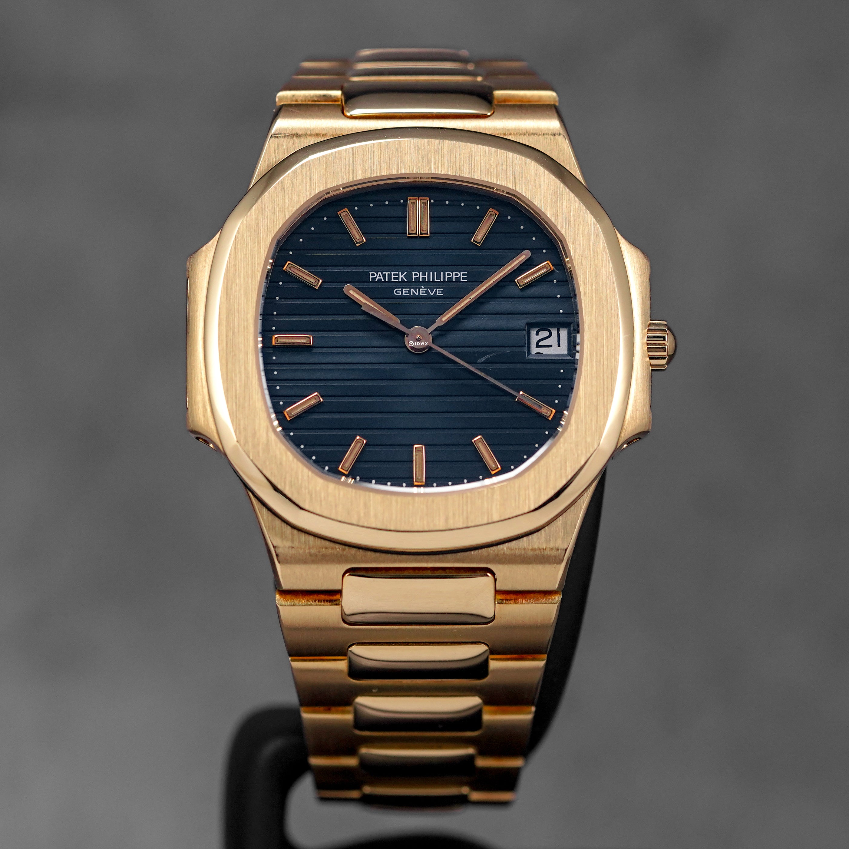 PATEK PHILIPPE NAUTILUS 3900/1J YELLOWGOLD BLUE DIAL (WATCH & ARCHIVE ...