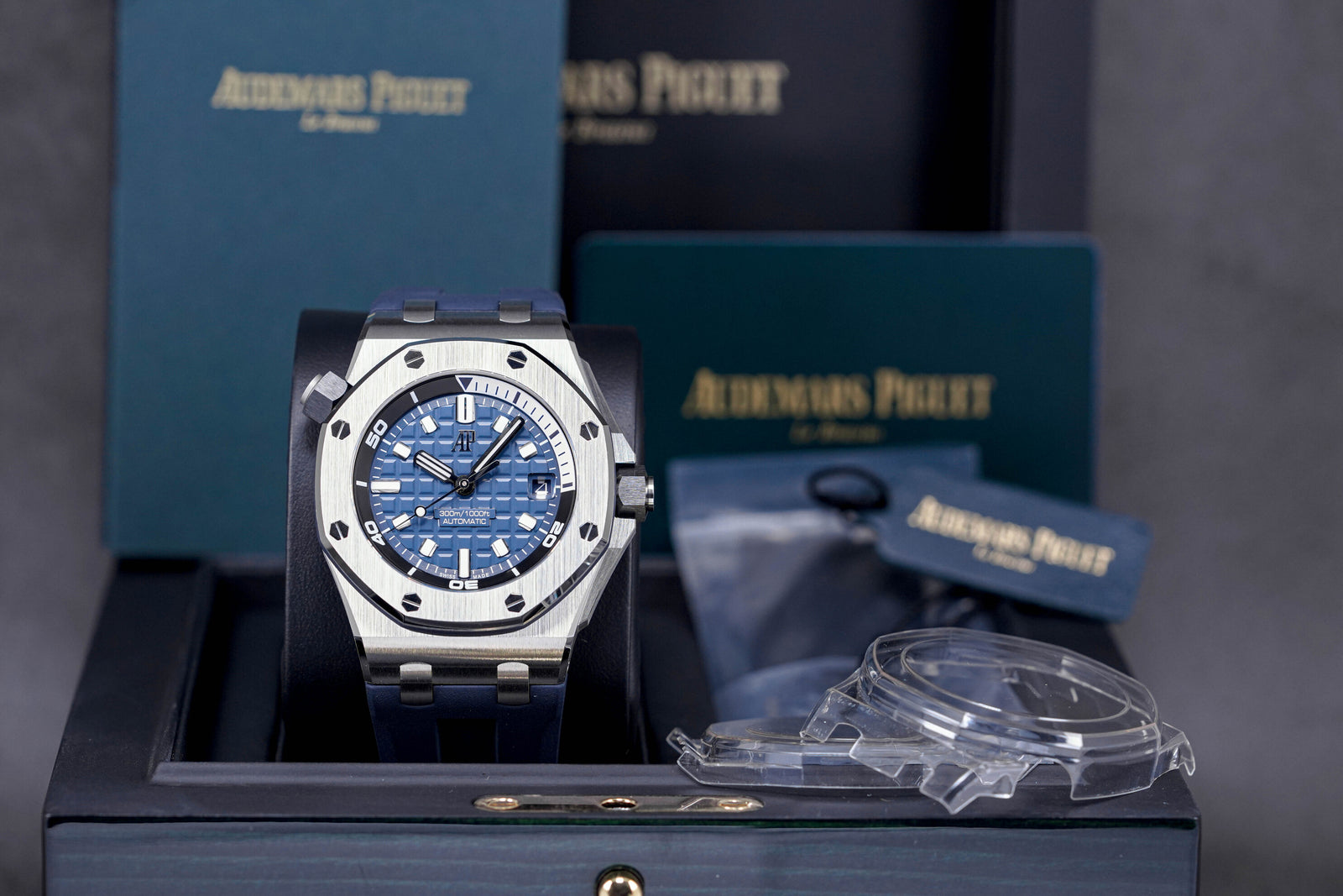 AUDEMARS PIGUET ROYAL OAK OFFSHORE 42MM DIVER BLUE DIAL (2022) - IDWX